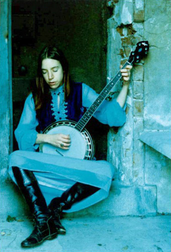 Album review: Sharron Kraus – Joy’s Reflection Is Sorrow – MOOF